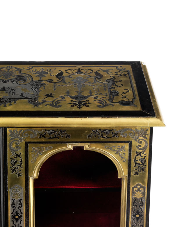 Kleine Napoleon III-Vitrine im Boulle-Stil - Hampel Kunstauktionen