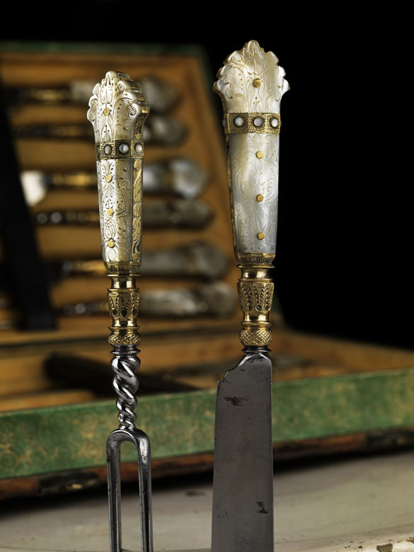 Barockes Besteck mit Besteckkasten in Buchform - Hampel Kunstauktionen