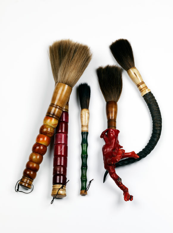 Konvolut von fünf Pinseln - Hampel Kunstauktionen